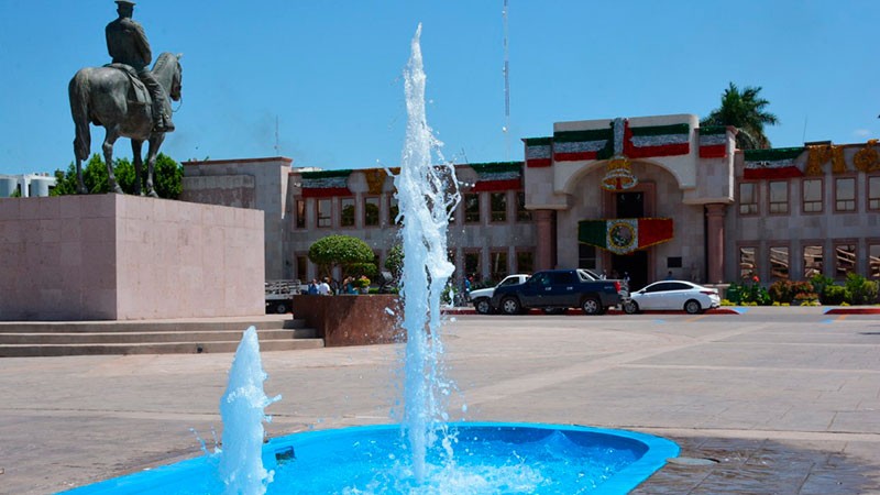 Rehabilitan dos fuentes de la Plaza Álvaro Obregón Rehabilitan dos fuentes de la Plaza Álvaro Obregón